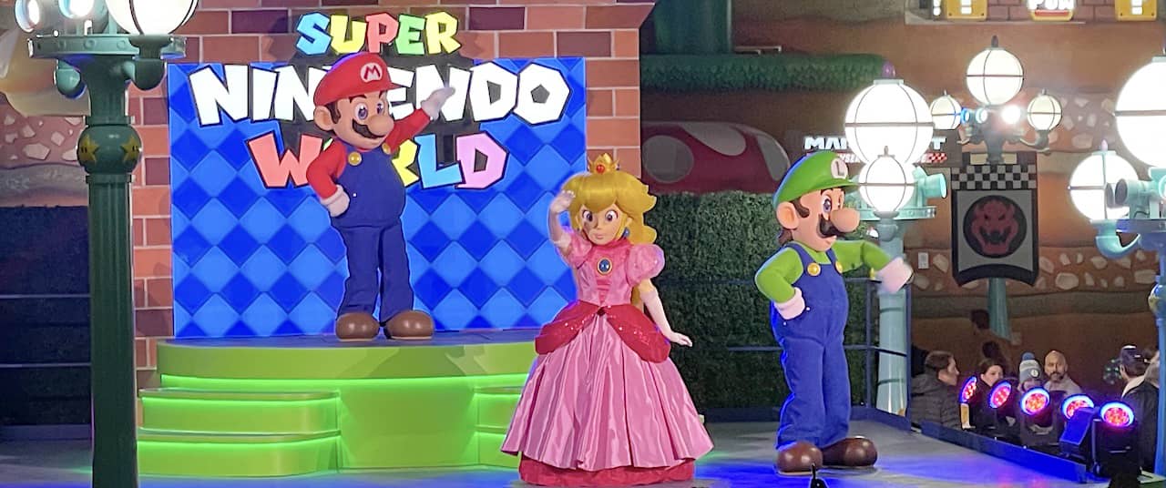 View The Grand Opening For Hollywood's Tremendous Nintendo Entire World ...