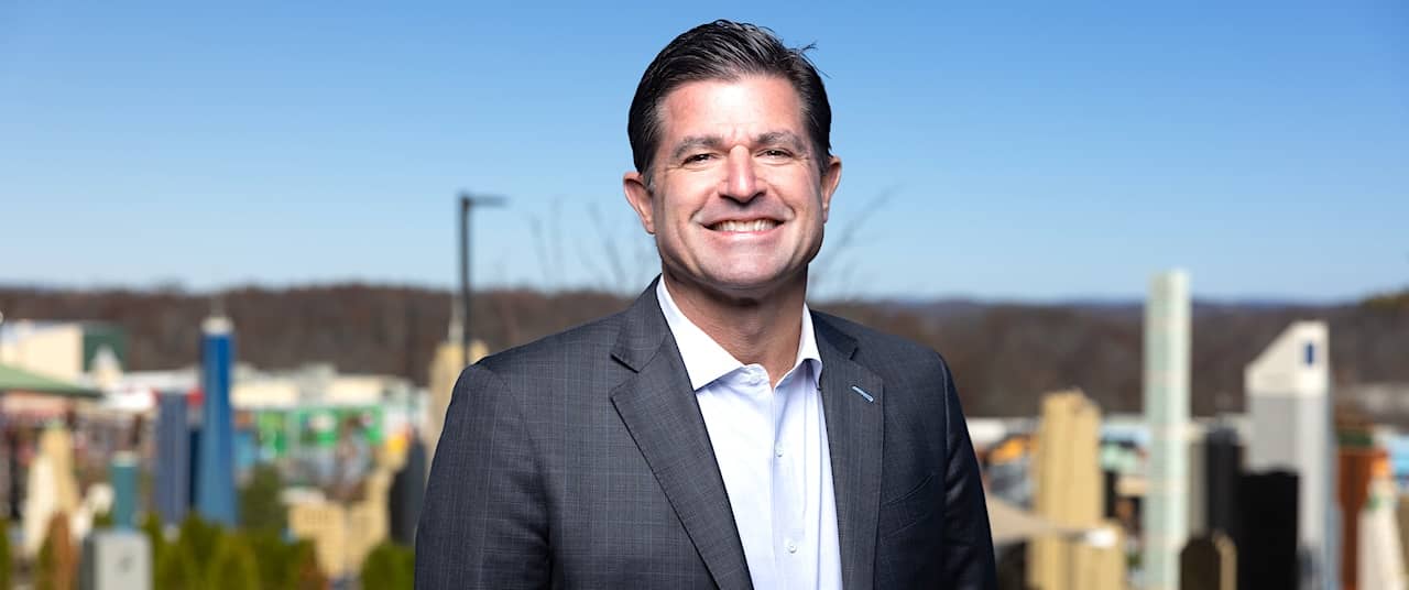 CEO O'Neil Departs Merlin For The Golf Course | Theme-Park.org